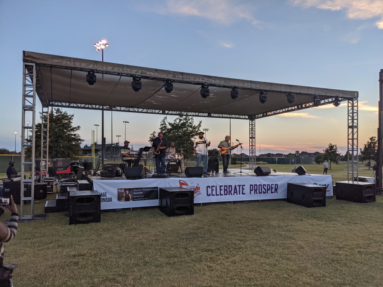 CONCERT STAGES | Texas Stage Rental